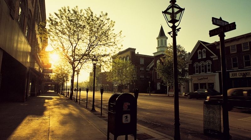 5 Reasons Why Small Town Vacations Are Great | Mind Setters