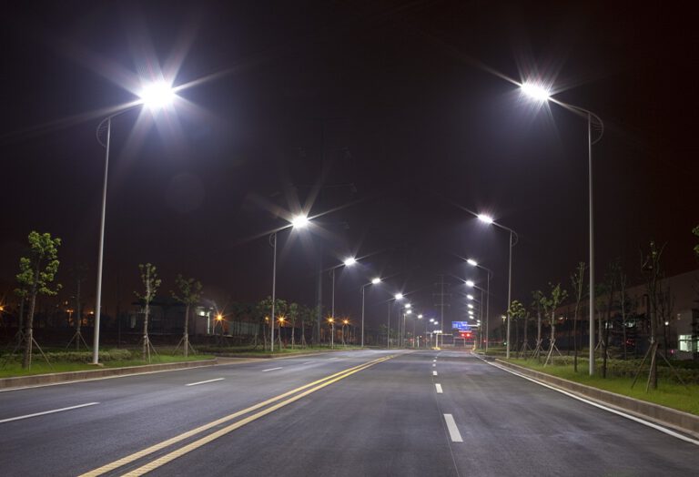 A Step-by-Step Guide To Street Light Installation | Mind Setters
